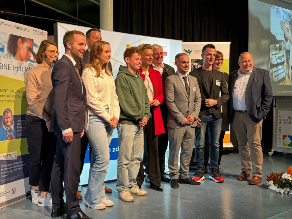 Technikzentrum an Gesamtschule Waltrop eröffnet | RTS Electronic